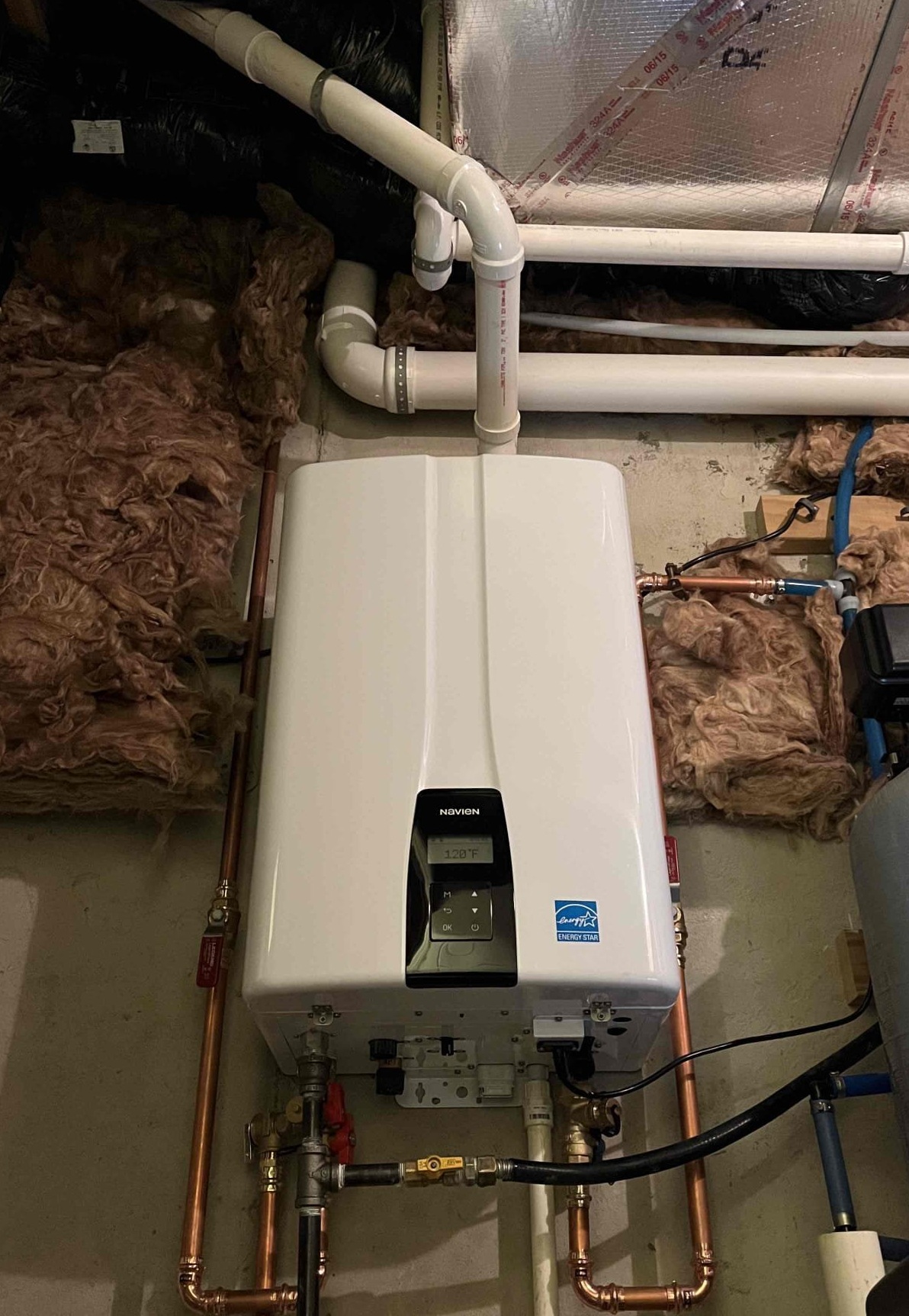 Tankless Water Heater Maintenance Tips | Edwards Royal Comfort